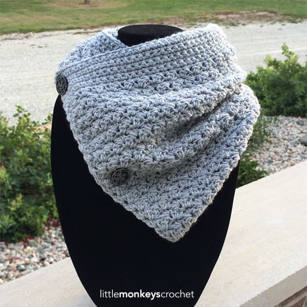 Sparkly Buttoned Cowl | Yarn + Chai Blog